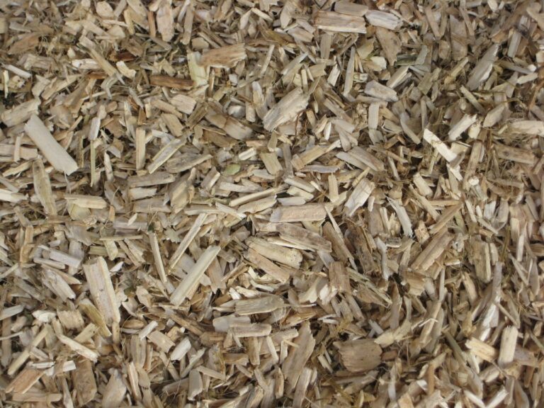 How To Use Hemp Hurd For Garden Mulch & Improve Compost